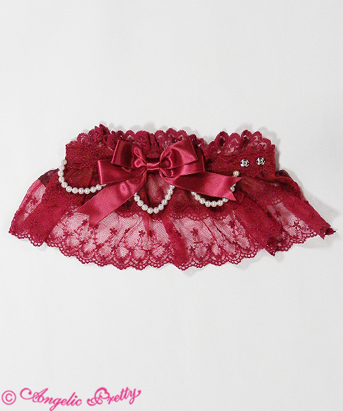 Elegant Pearl Lace Cuffs by Angelic Pretty